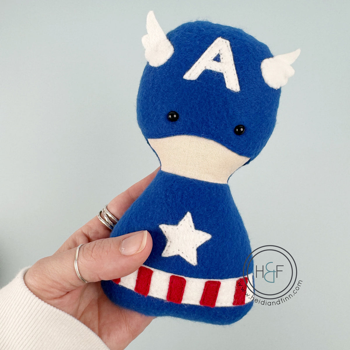 Mini Cuddle Doll Superhero -captain america – Heidi&Finn